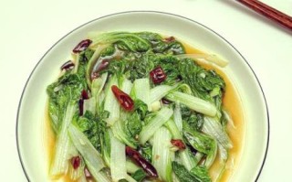 炒白菜怎么炒才好吃_家常炒白菜做法步骤