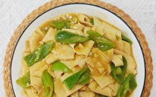 炒干豆腐怎么做好吃_干豆腐炒什么配菜更香