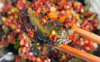 皮蛋辣椒泥怎么做_皮蛋辣椒泥的家常做法