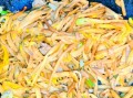 黄花菜炒肉丝怎么做才嫩_黄花菜炒肉丝去涩味窍门