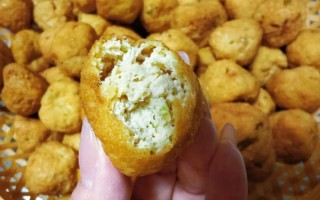 炸豆腐丸子放面粉还是淀粉_口感差异大吗