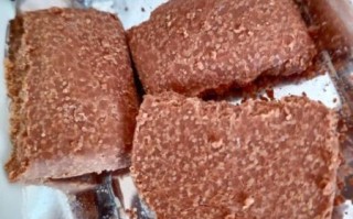 巧克力怎么保存不会变白_巧克力表面发白还能吃吗