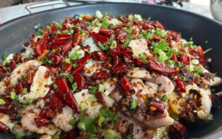 鱼火锅怎么做_家庭版麻辣鱼火锅步骤