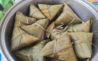 肉粽子煮多久能熟_生肉粽子冷水下锅煮多久