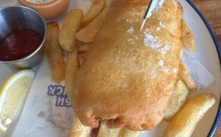 what_is_traditional_fish_and_chips_made_of