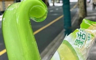 绿舌头雪糕为什么变绿_绿舌头雪糕好吃吗
