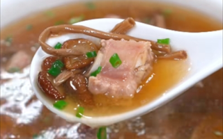 茶树菇排骨汤怎么做_茶树菇要焯水吗