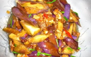 油闷茄子怎么做才好吃_油闷茄子需要焯水吗