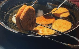 路边摊稀面馅饼怎么做_稀面馅饼为什么软而不破