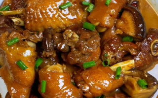 正宗红烧鸡怎么做_红烧鸡为什么先焯水