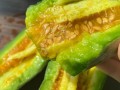 羊角蜜甜瓜要削皮吃吗_羊角蜜甜瓜怎么吃
