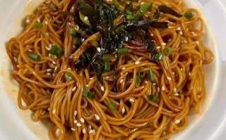 葱油拌面怎么做_葱油拌面酱汁比例