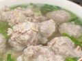 羊肉丸子汤的家常做法_怎么做才好吃