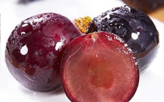 夏黑葡萄皮可以吃吗_夏黑葡萄皮的功效与作用