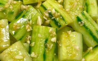 蒜泥黄瓜怎么做才脆_蒜泥黄瓜需要焯水吗