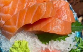 三文鱼刺身热量高吗_三文鱼刺身有什么功效