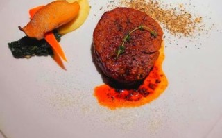 济南王品台塑牛排银座_人均消费多少钱