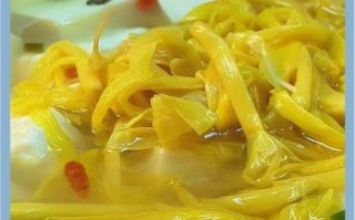 黄花菜汤怎么做_黄花菜汤的功效与禁忌