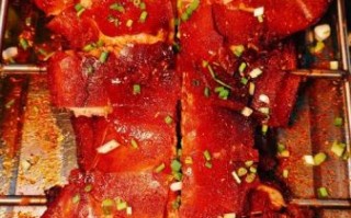 烤乳猪是哪个菜系_正宗做法