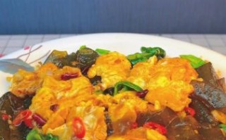 鸡蛋炒凉粉家常做法_鸡蛋炒凉粉怎么做好吃