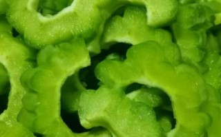 生吃苦瓜一周能瘦几斤_生吃苦瓜减肥的正确方法