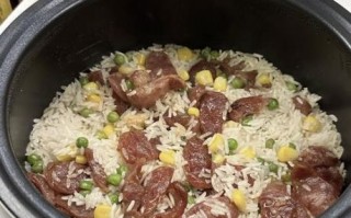 腊味饭的做法电饭煲_电饭煲腊味饭怎么做好吃