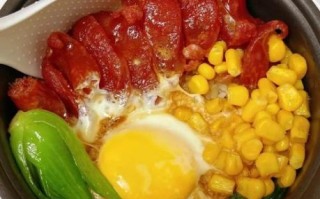 广式煲仔饭怎么做_正宗腊味煲仔饭做法