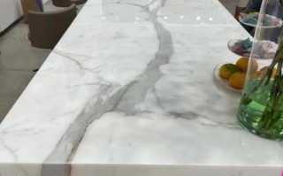 鱼肚白大理石背景墙多少钱_鱼肚白大理石背景墙怎么选