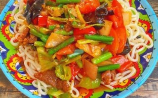 新疆过油肉拌面怎么做_正宗过油肉拌面做法