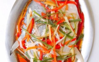 清蒸鲳鱼怎么做_清蒸鲳鱼需要蒸多久