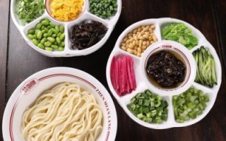 老北京炸酱面八种菜码有哪些_正宗做法怎么选