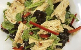 凉拌木耳不能和什么一起吃_什么人不能吃凉拌木耳