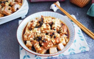 豆豉芋头蒸排骨怎么做_蒸多久才入味