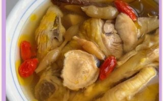 孕妇喝的鸡汤放什么好_孕妇鸡汤可以放哪些食材
