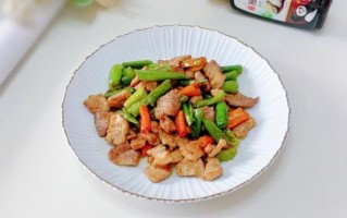 蚝油肉片怎么炒才嫩_蚝油肉片的家常做法