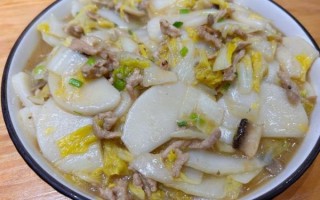 怎样炒年糕不粘锅_年糕炒多久才软糯