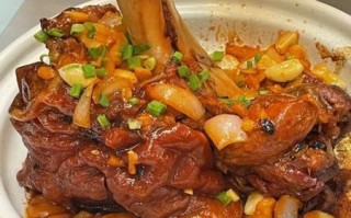 扒肘子怎么做_扒肘子为什么肥而不腻