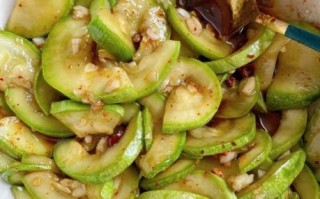 西胡瓜怎么炒好吃_西胡瓜凉拌做法