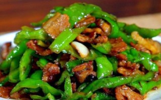 辣椒炒肉怎么炒才嫩_辣椒炒肉用哪种辣椒 辣椒炒肉怎么炒才嫩_辣椒炒肉用哪种辣椒