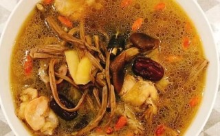 茶树菇怎么炒好吃_茶树菇炖汤做法