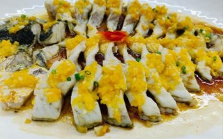 大黄鱼怎么做好吃_家常清蒸大黄鱼做法