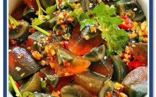 青椒皮蛋怎么做_皮蛋拌青椒的做法