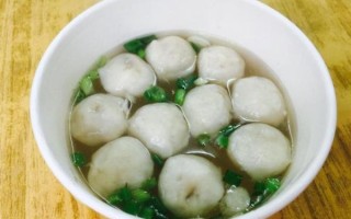 鱼丸怎么做才好吃_鱼丸煮多久口感弹牙