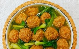 清汤肉丸子怎么做又滑又嫩_肉丸子不柴的秘诀