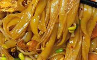 炒河粉怎么炒好吃又简单_家常河粉不粘锅技巧