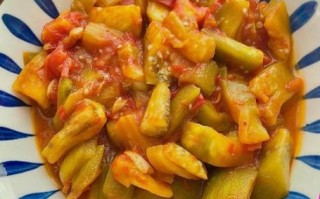 西红柿炒茄子怎么做_茄子需要焯水吗