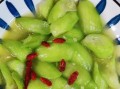 清炒丝瓜怎么做好吃又简单_丝瓜炒多久才脆嫩