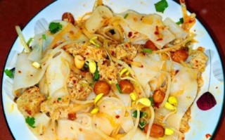 怎么拌凉皮好吃又简单_凉皮调料怎么调