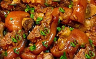 炖猪蹄子最正宗的做法_猪蹄怎么炖才软糯不腥