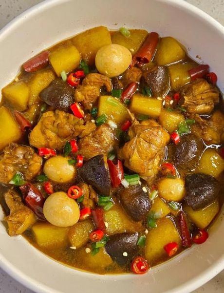 香菇土豆炖鸡怎么做_香菇土豆炖鸡需要焯水吗-第2张图片-山城妙识 香菇土豆炖鸡怎么做_香菇土豆炖鸡需要焯水吗-第2张图片-山城妙识
